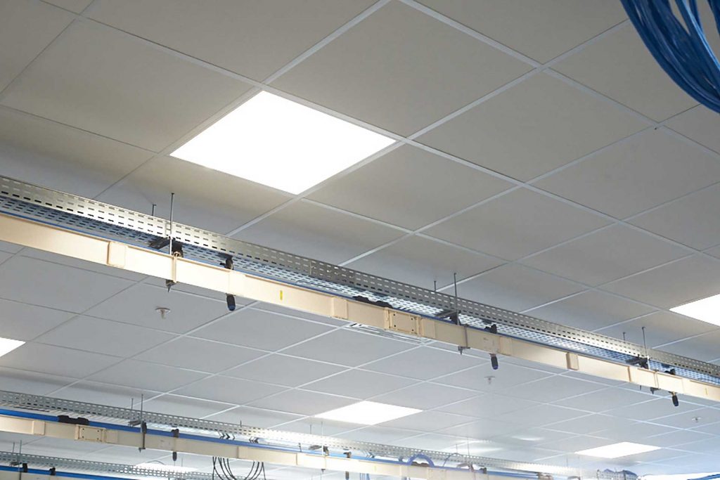 Plafonds suspendus démontables dalles phoniques ossature t de 24 blanc ...